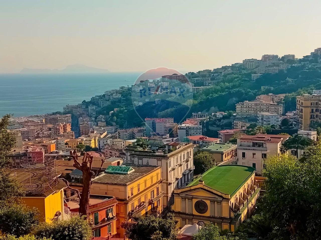 Appartamento in vendita a Napoli