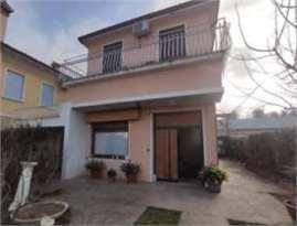 Villa bifamiliare in vendita a Abano Terme