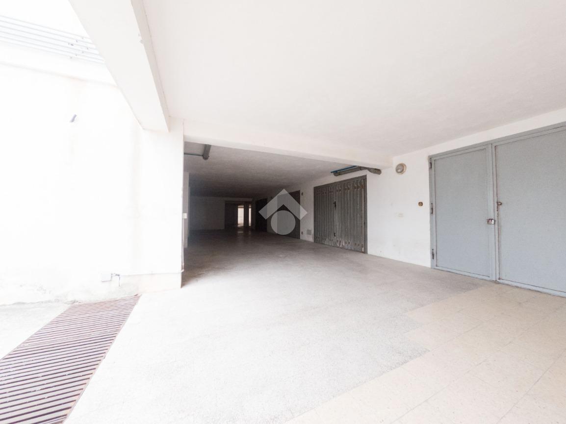 Box in vendita a Vieste