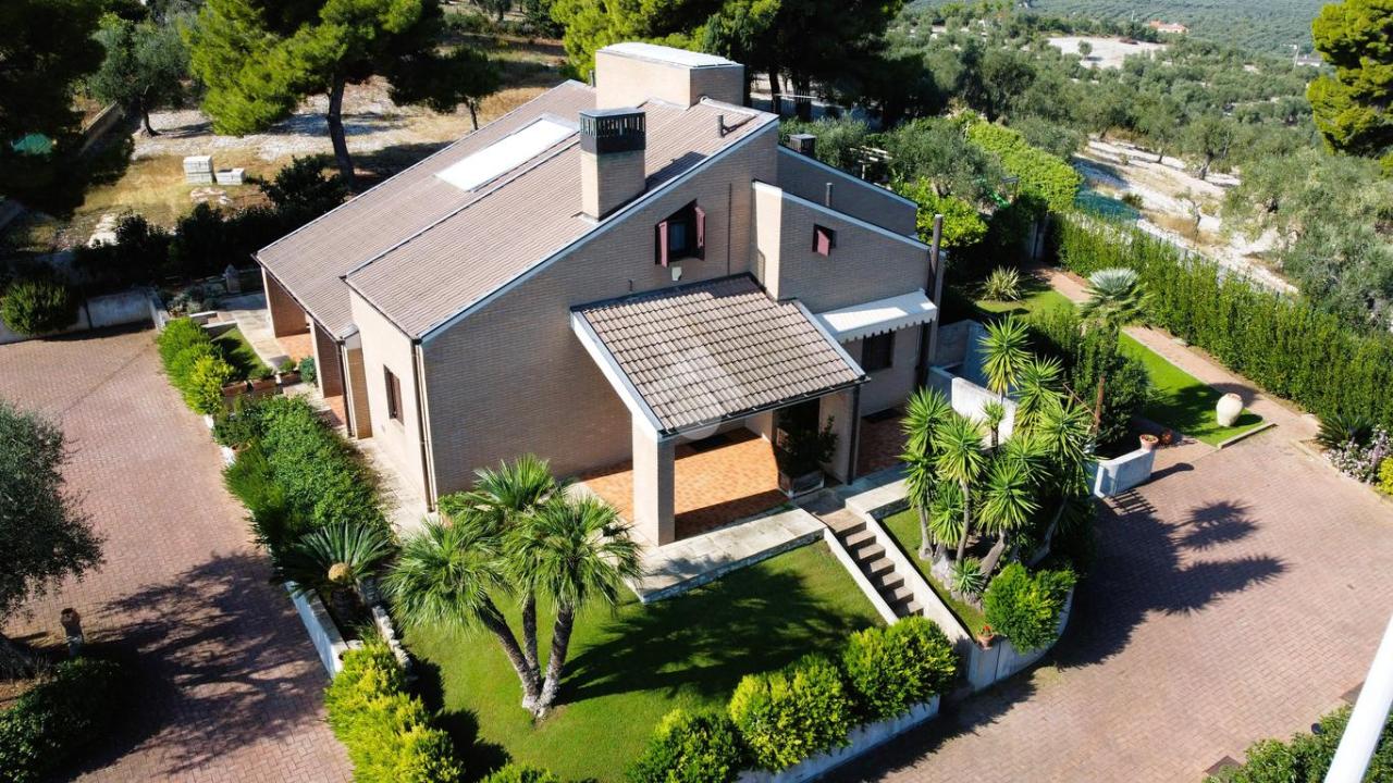 Palazzina commerciale in vendita a Vieste