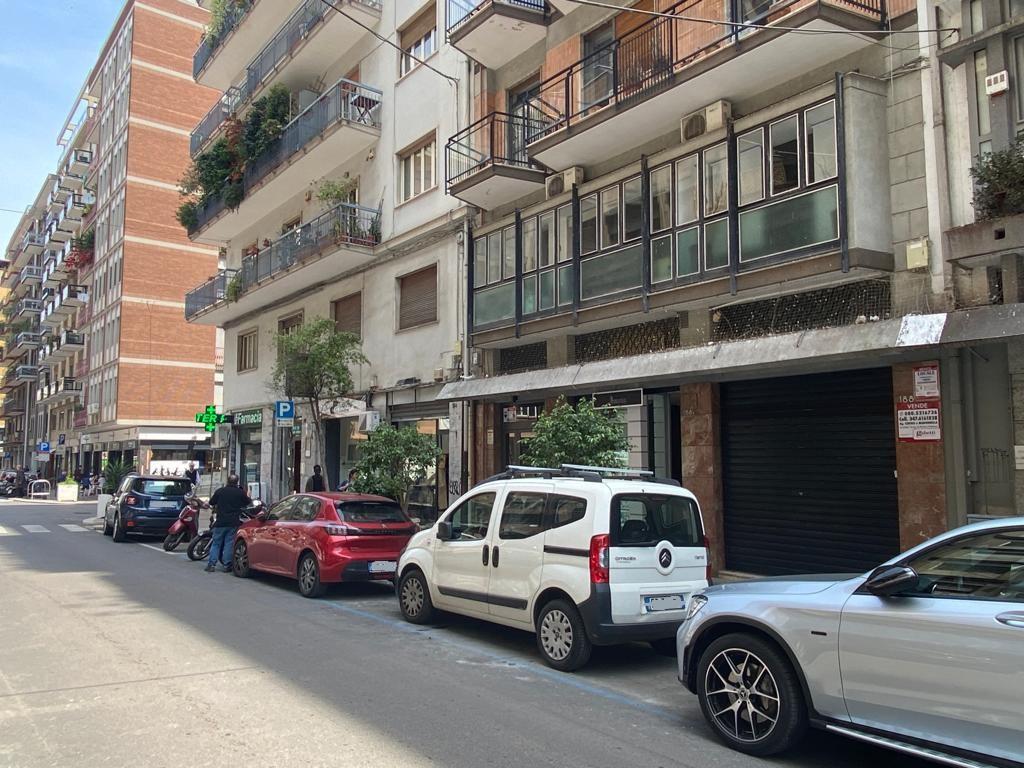 Negozio in vendita a Bari