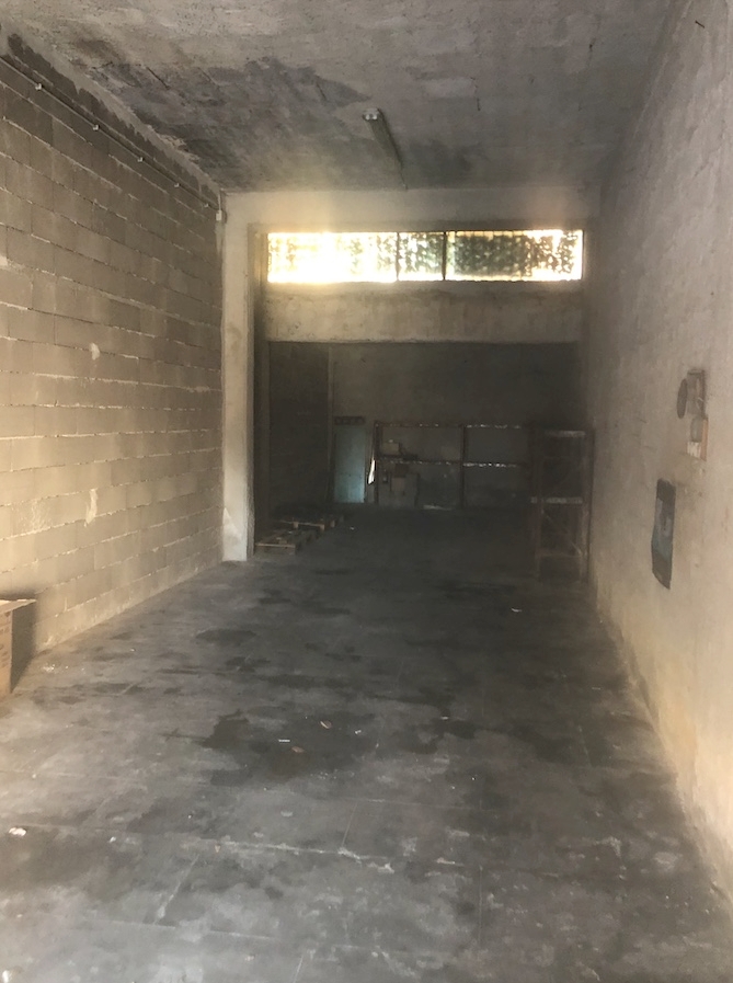 Magazzino in vendita a Casteldaccia