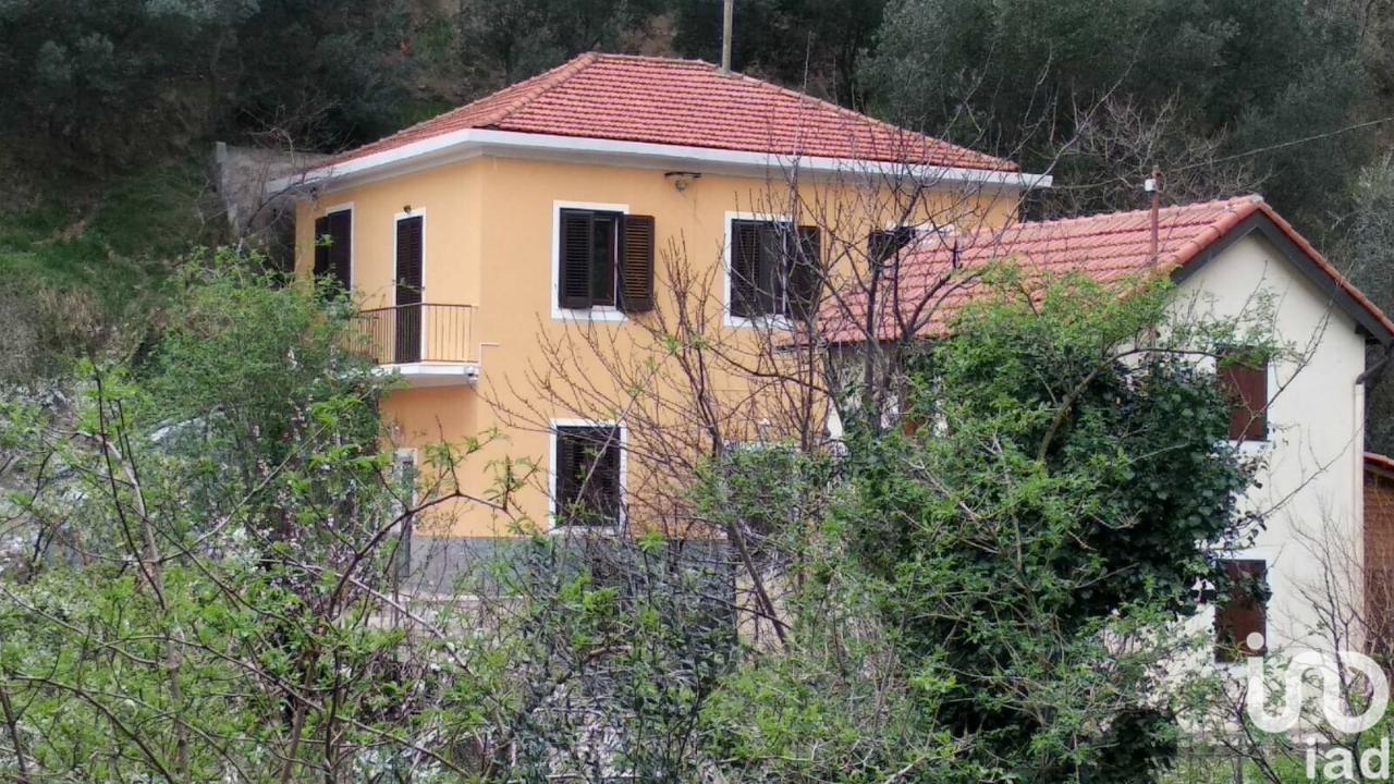 Casa indipendente in vendita a Celle Ligure
