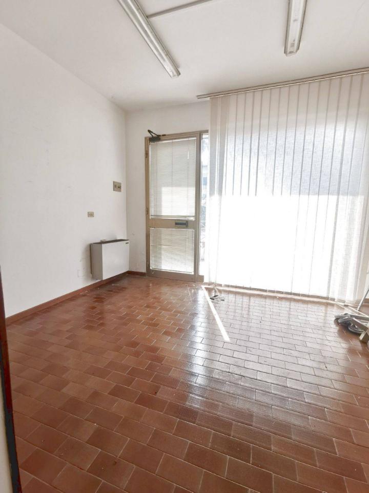 Negozio in affitto a Curtarolo