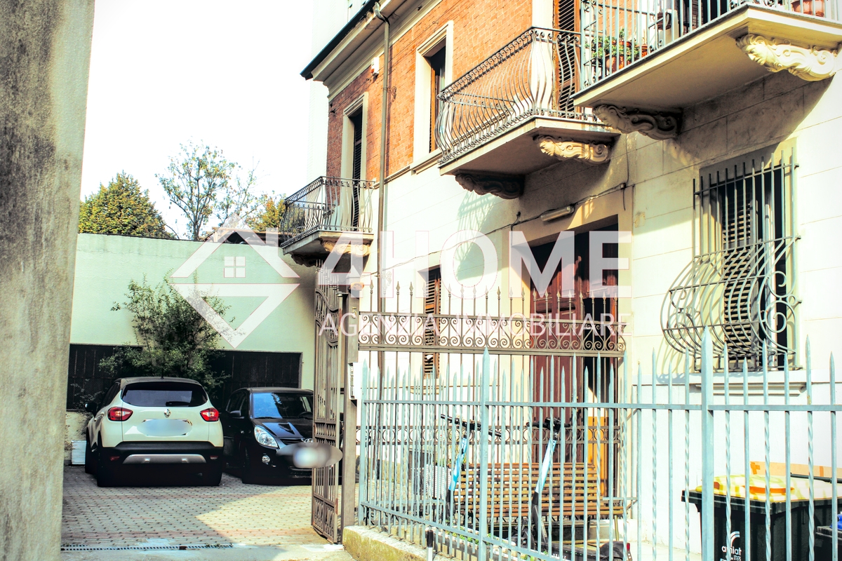 Villa trifamiliare in vendita a Torino