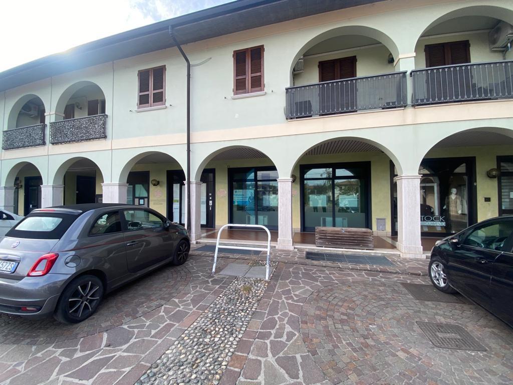 Negozio in vendita a Travagliato