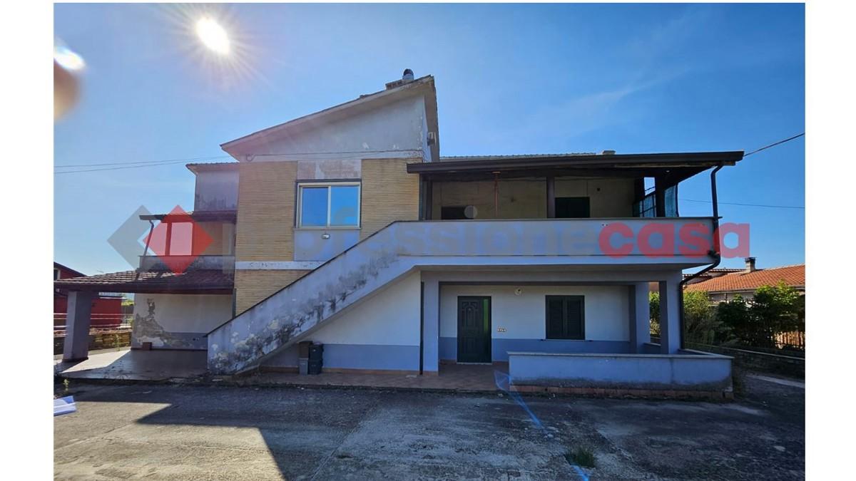 Casa indipendente in vendita a Alatri