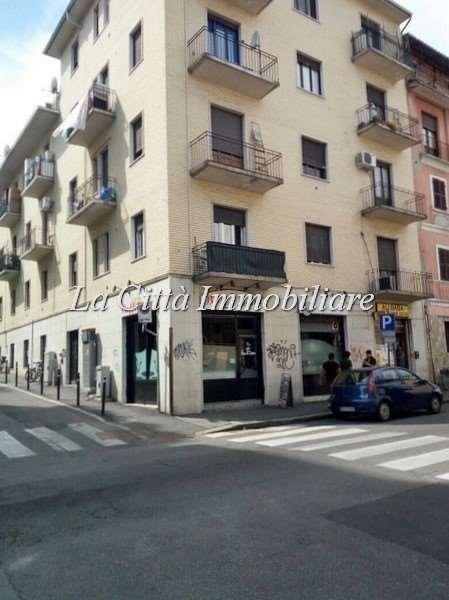 Negozio in vendita a Novara