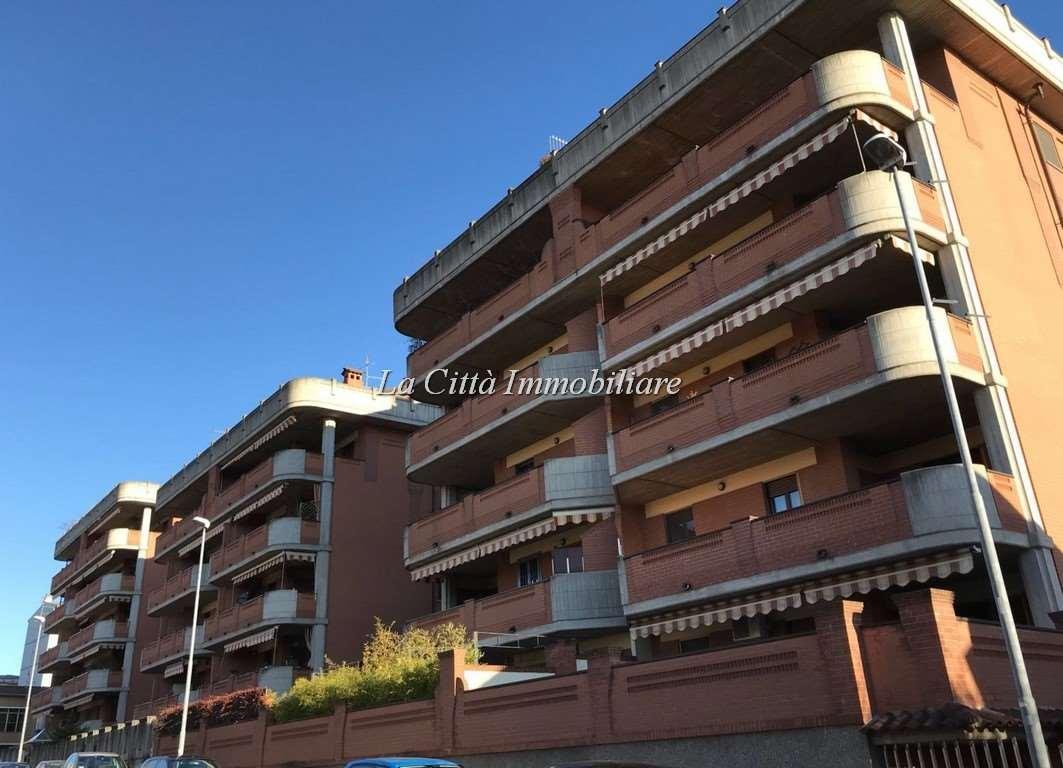 Locale commerciale in vendita a Novara