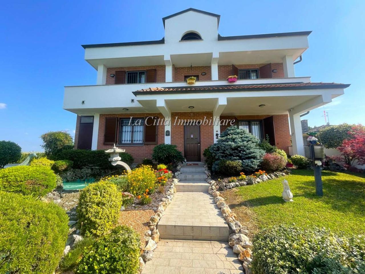 Villa unifamiliare in vendita a Garbagna Novarese