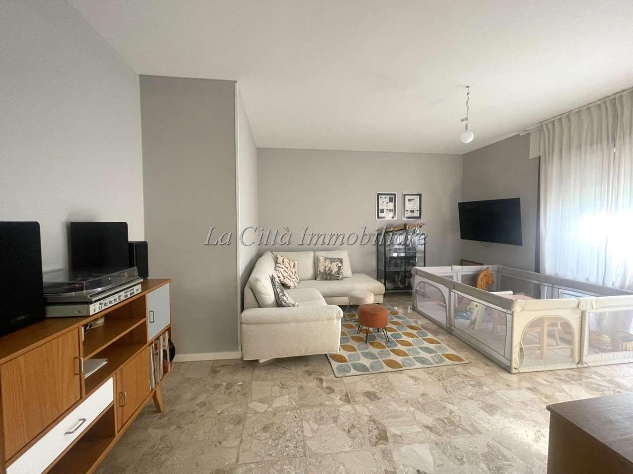 Appartamento in vendita a Novara