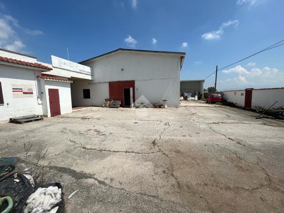 Capannone in vendita a Aprilia