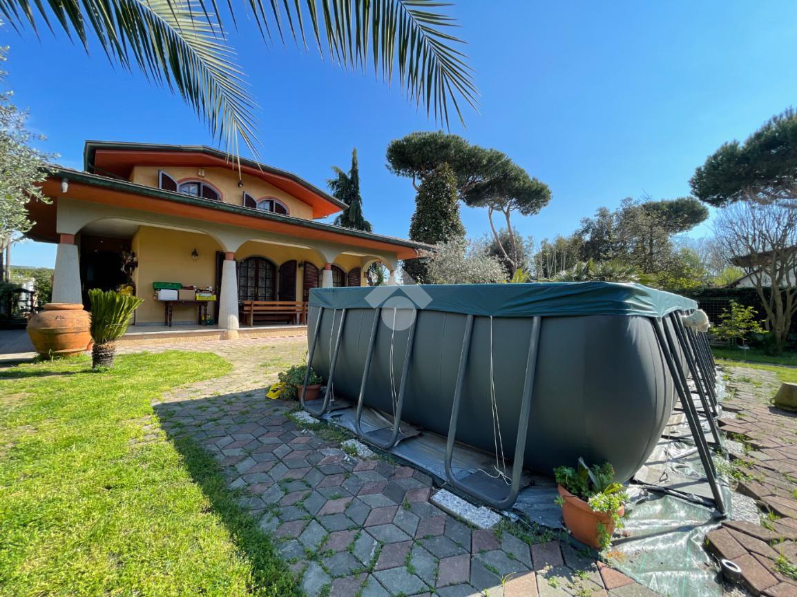 Villa in vendita a Massa