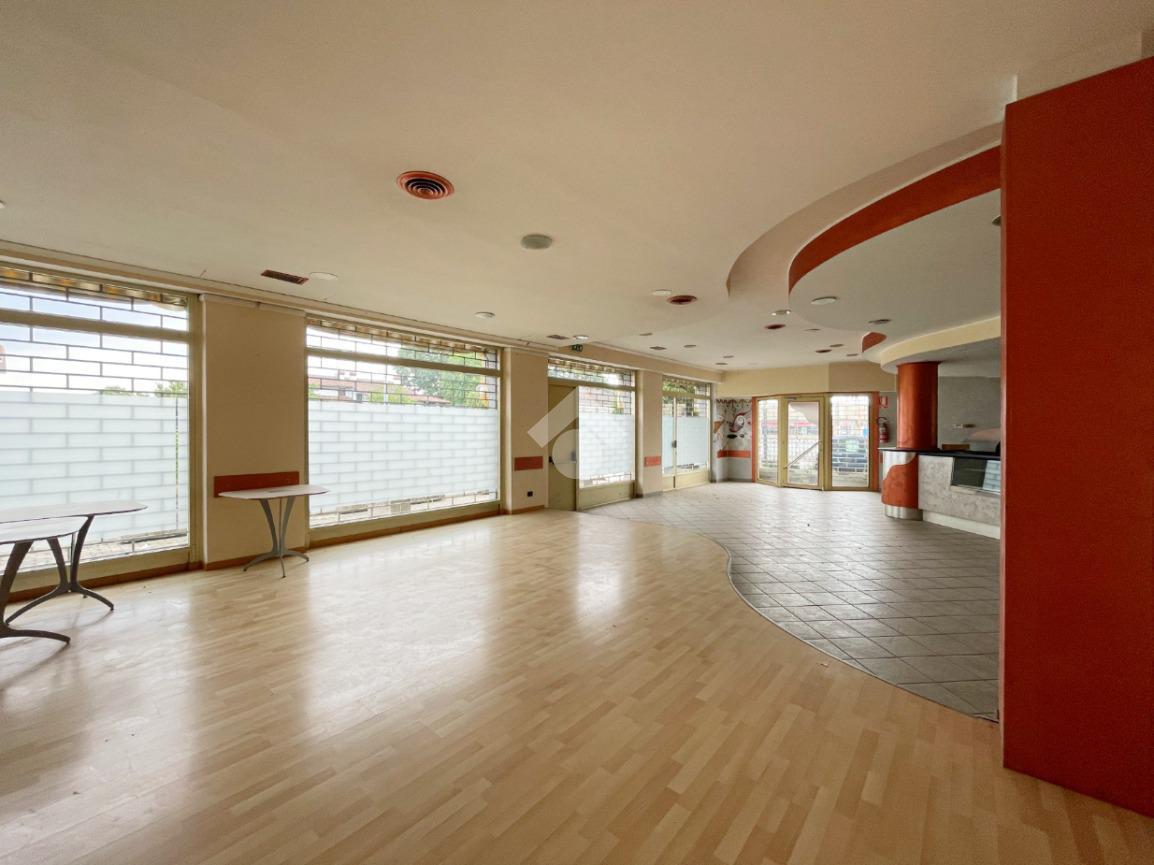 Negozio in affitto a Strambino