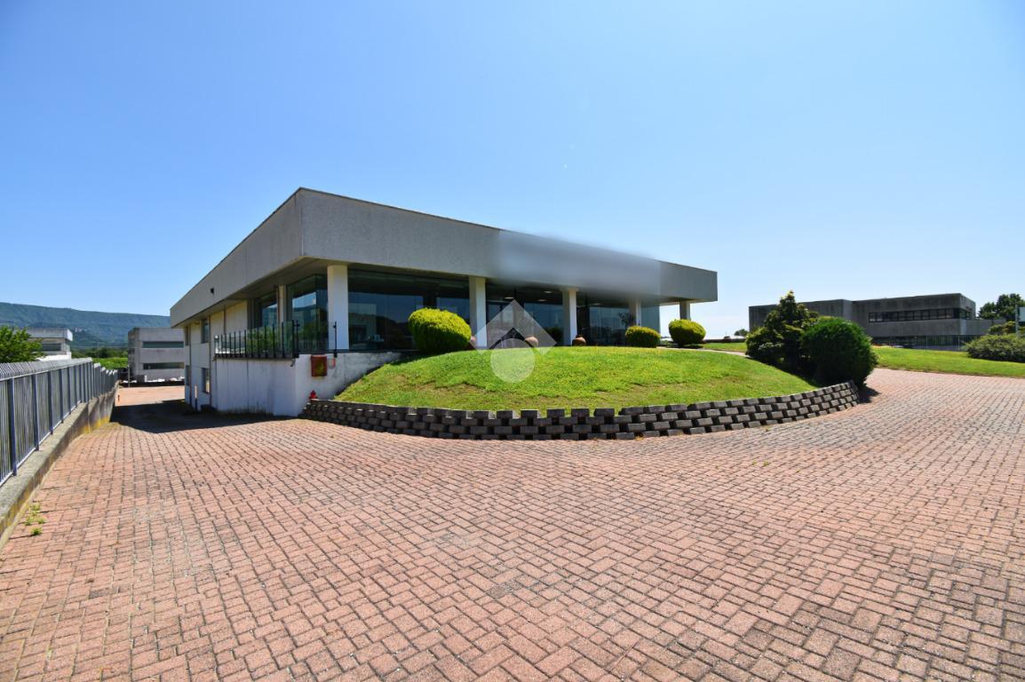 Capannone in vendita a Lessolo