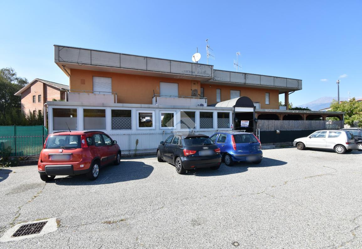 Palazzina commerciale in vendita a Pavone Canavese