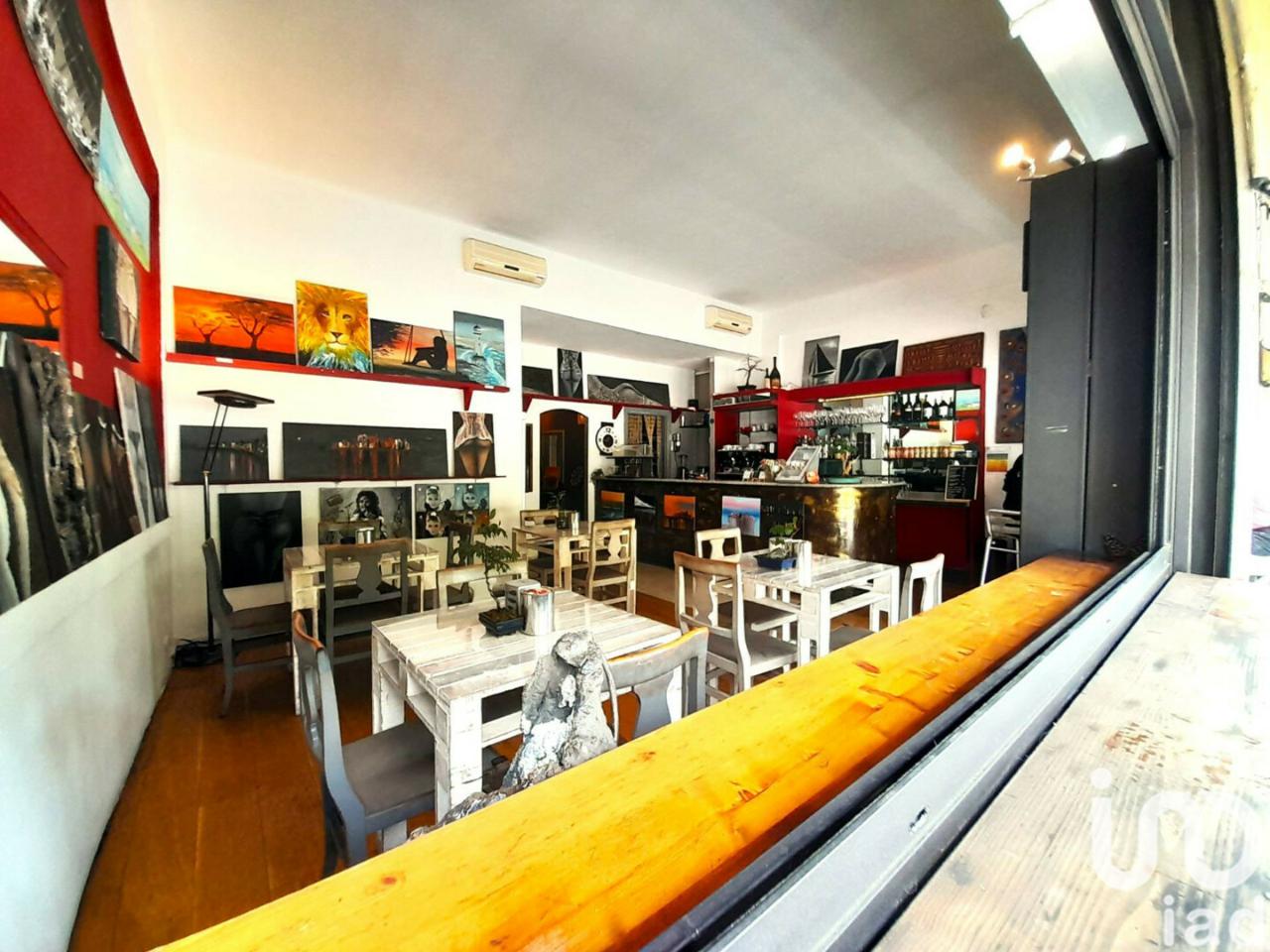 Esercizio commerciale in vendita a Valmadrera