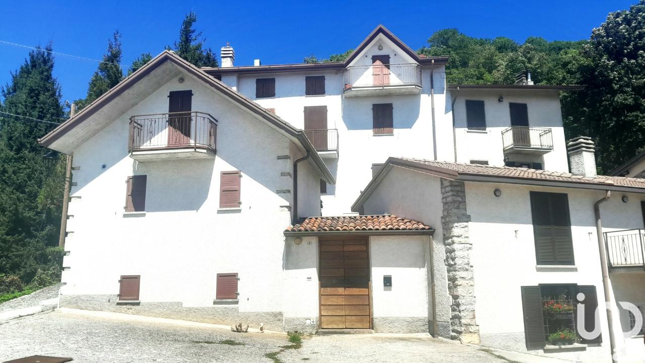 Abitazione tipica in vendita a Torre De' Busi