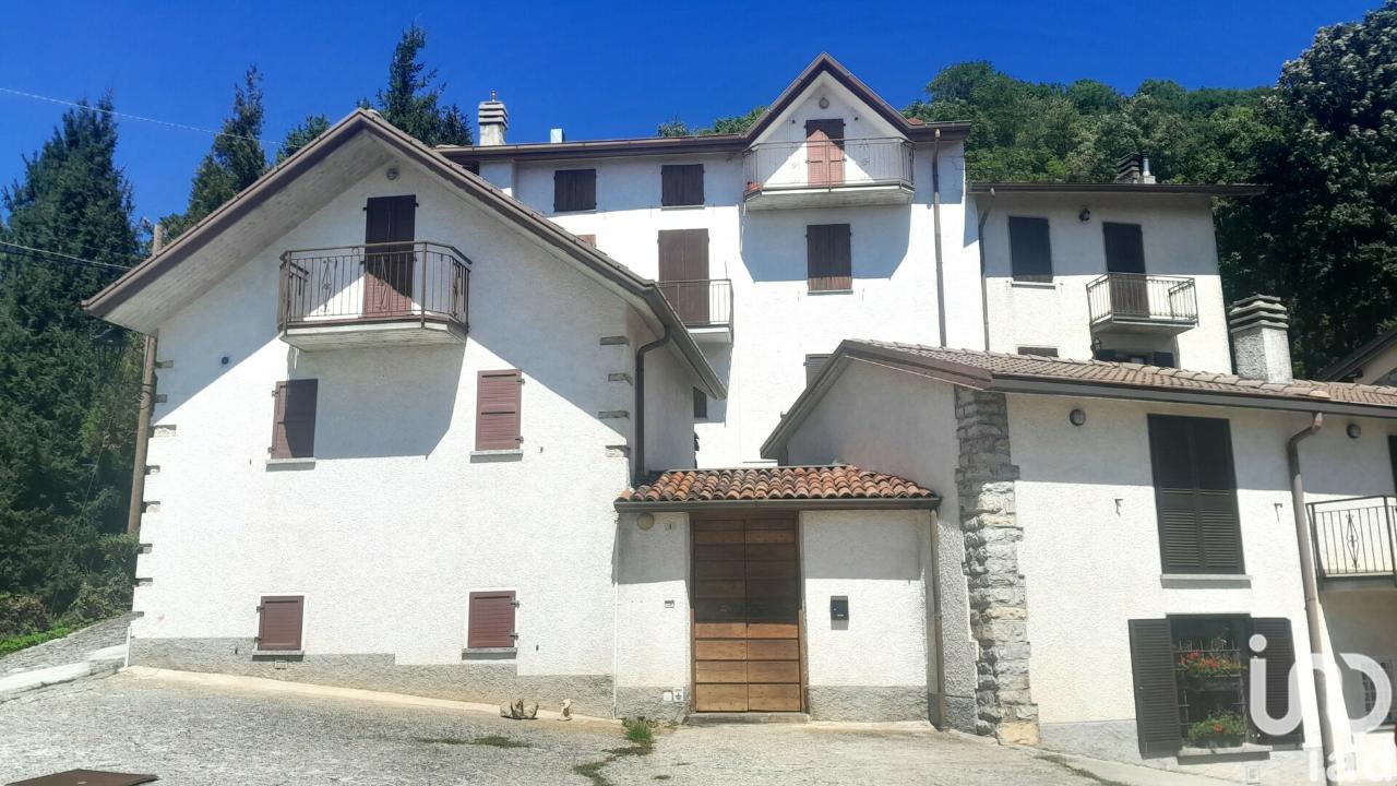 Palazzo in vendita a Torre De' Busi