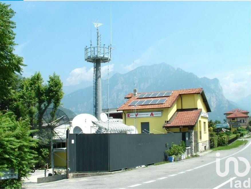 Capannone in vendita a Valmadrera