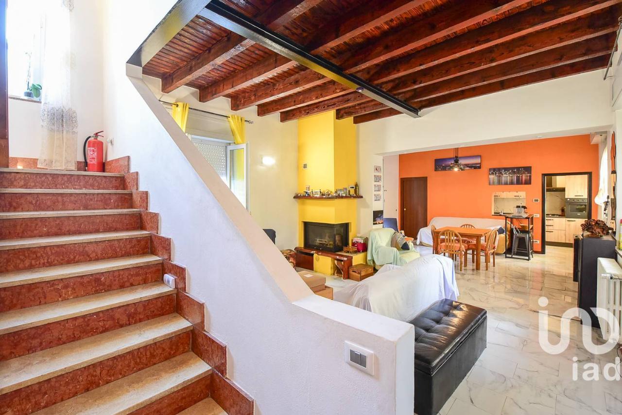 Villa in vendita a Mariano Comense