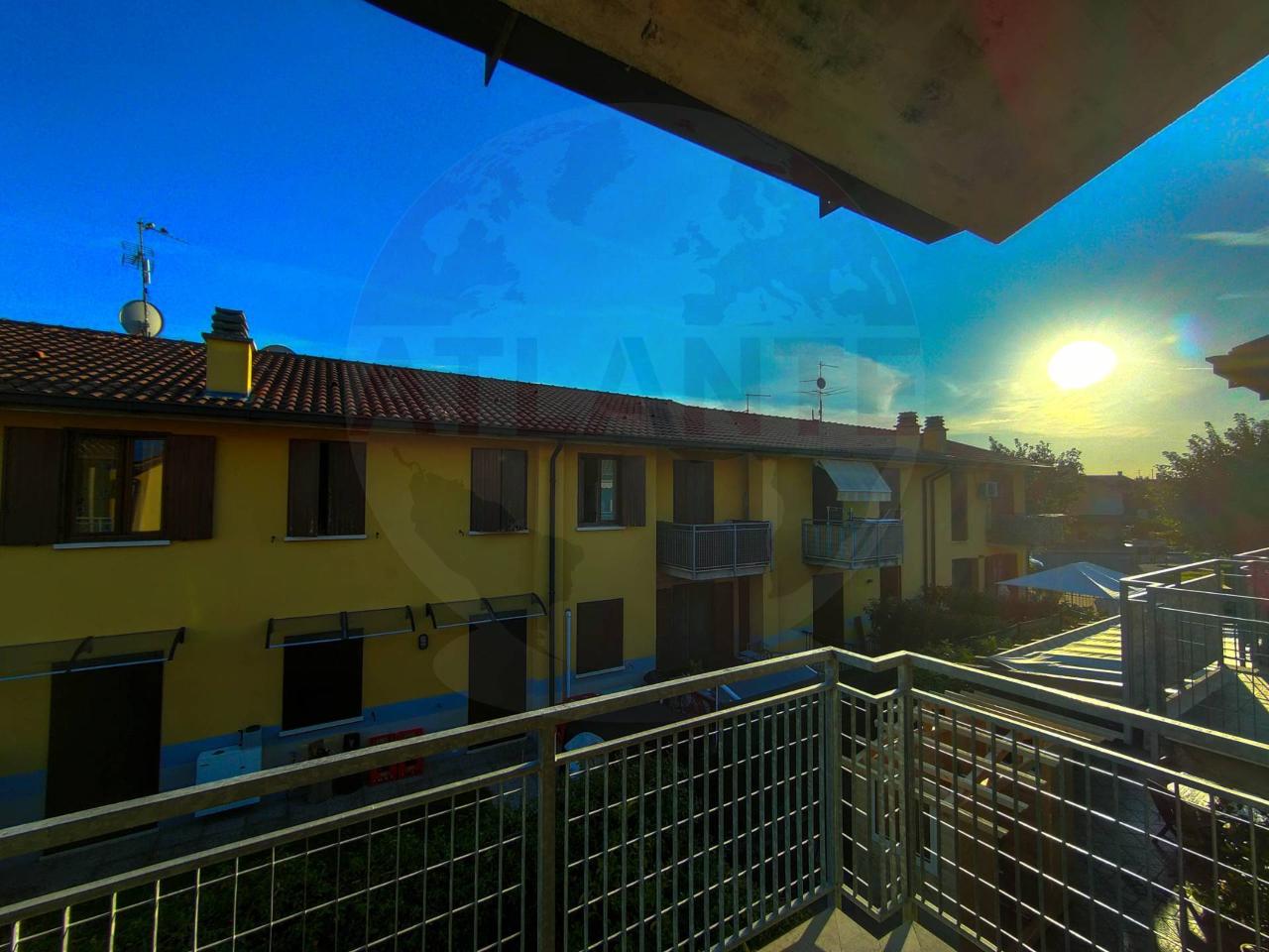 Appartamento in vendita a Urago D'Oglio