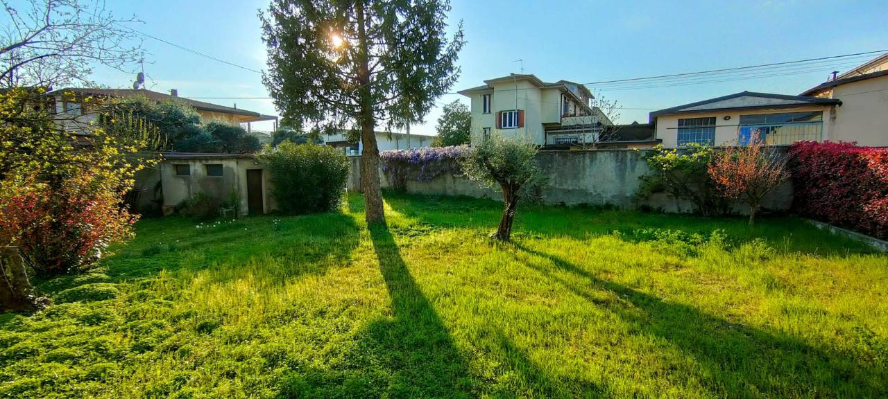 Casa indipendente in vendita a Palazzolo Sull'Oglio