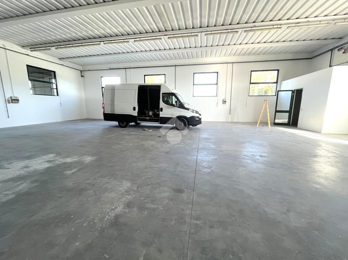 Capannone in affitto a Camposampiero