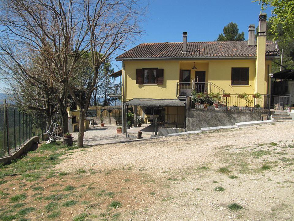 Casa indipendente in vendita a Terni