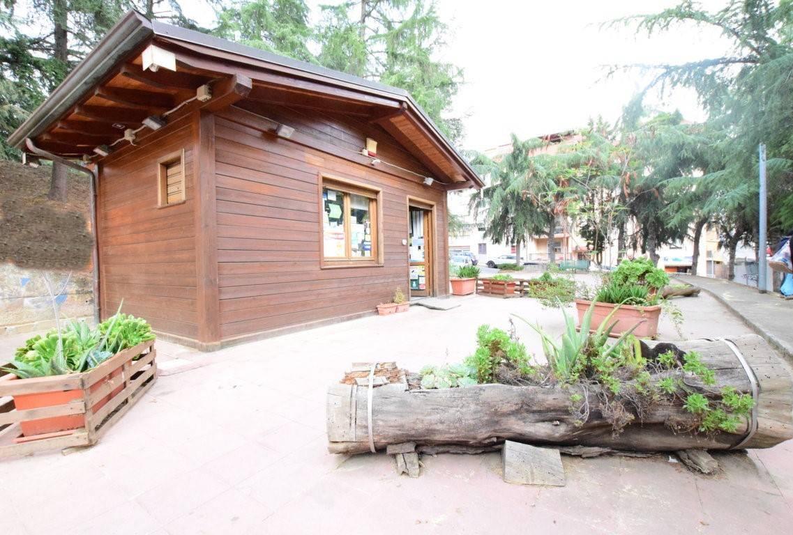 Esercizio commerciale in vendita a Nuoro