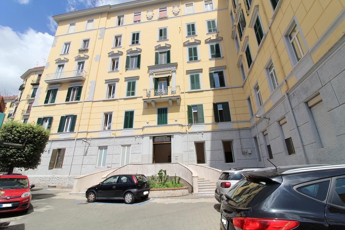 Appartamento in vendita a Napoli