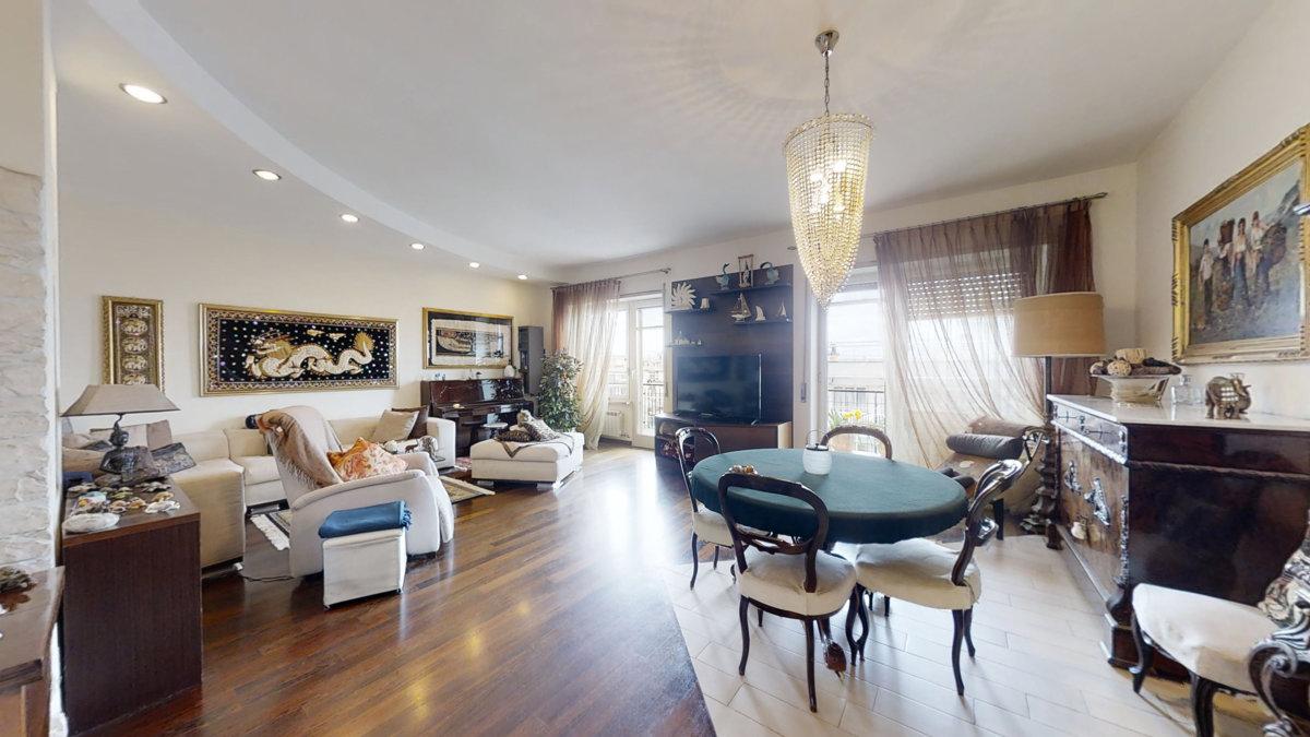 Appartamento in Via Jannelli, Napoli