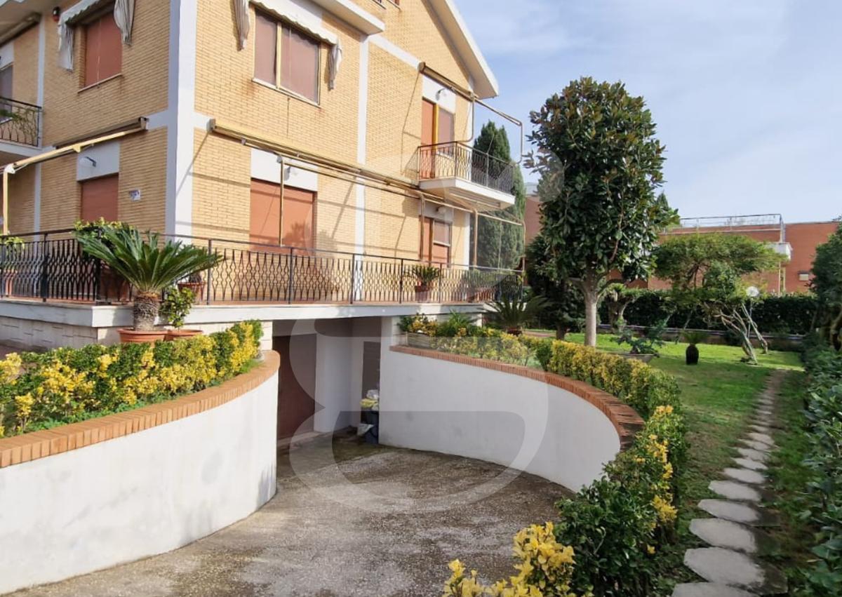 Villa in vendita a Nettuno