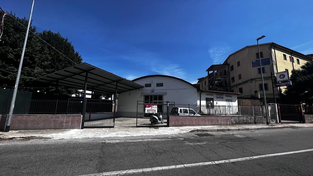 Capannone in affitto a Cosenza