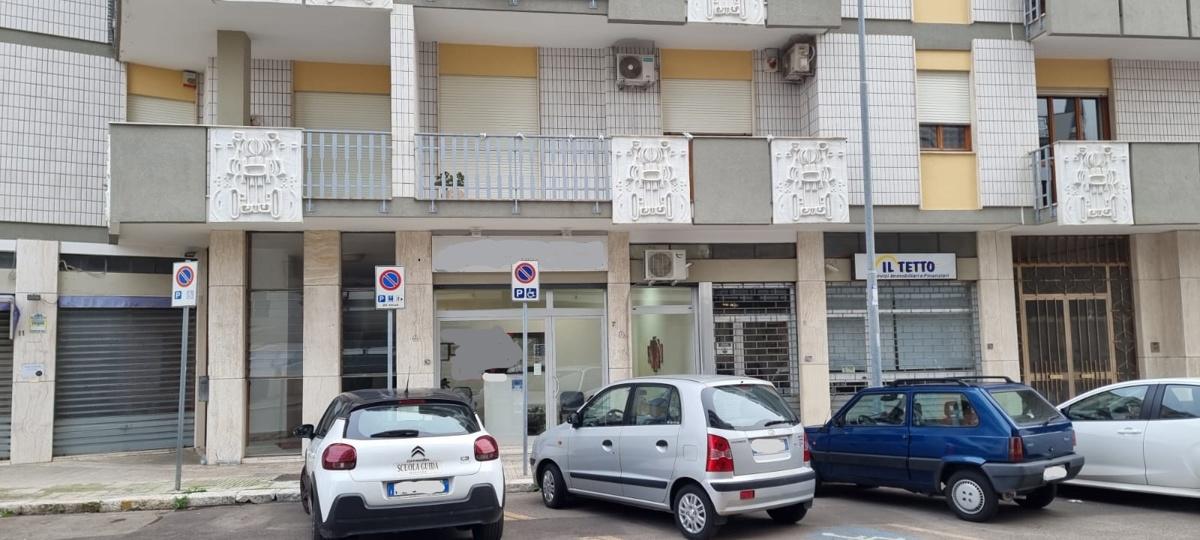Negozio in vendita a Lecce