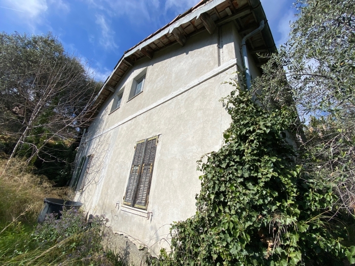 Villa bifamiliare in vendita a Imperia
