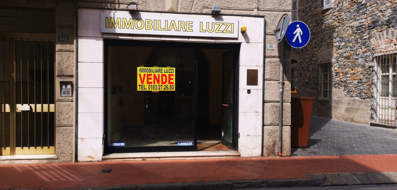 Negozio in vendita a Imperia