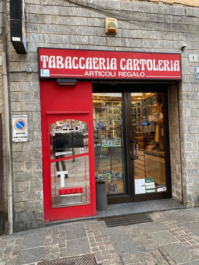 Esercizio commerciale in vendita a Senago