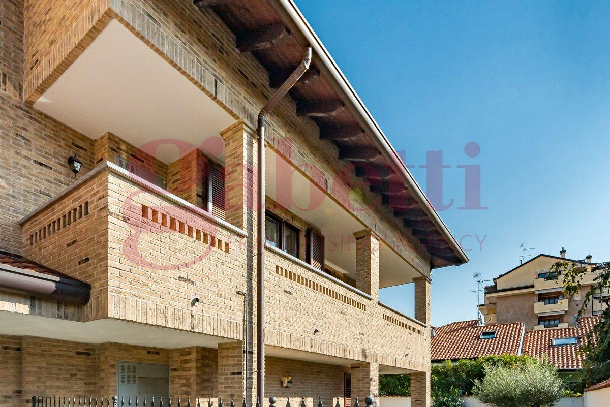 Appartamento in vendita a Senago