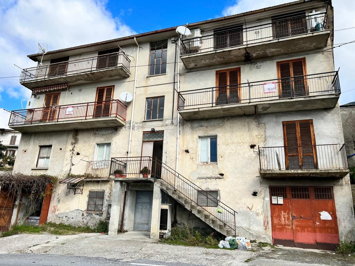 Casa indipendente in vendita a Lago