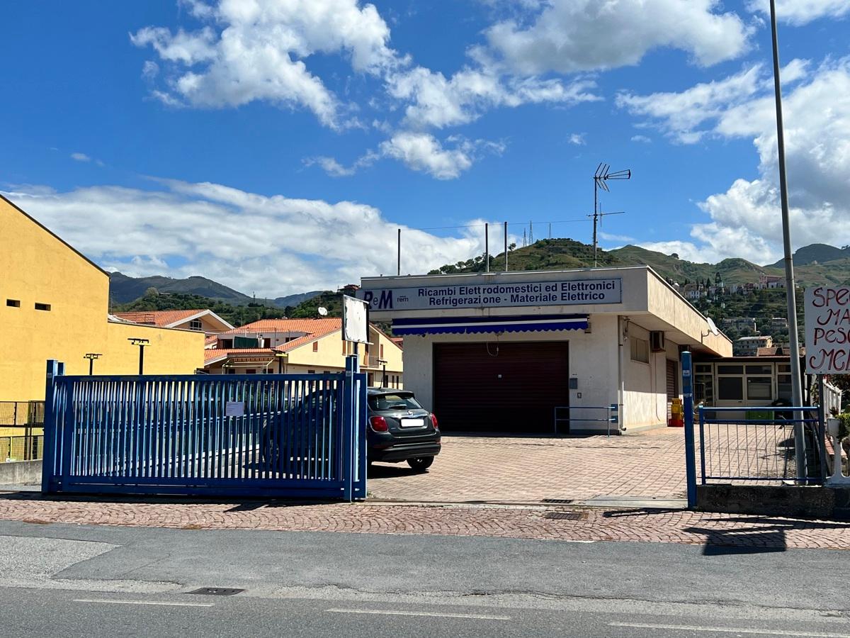 Negozio in vendita a Amantea