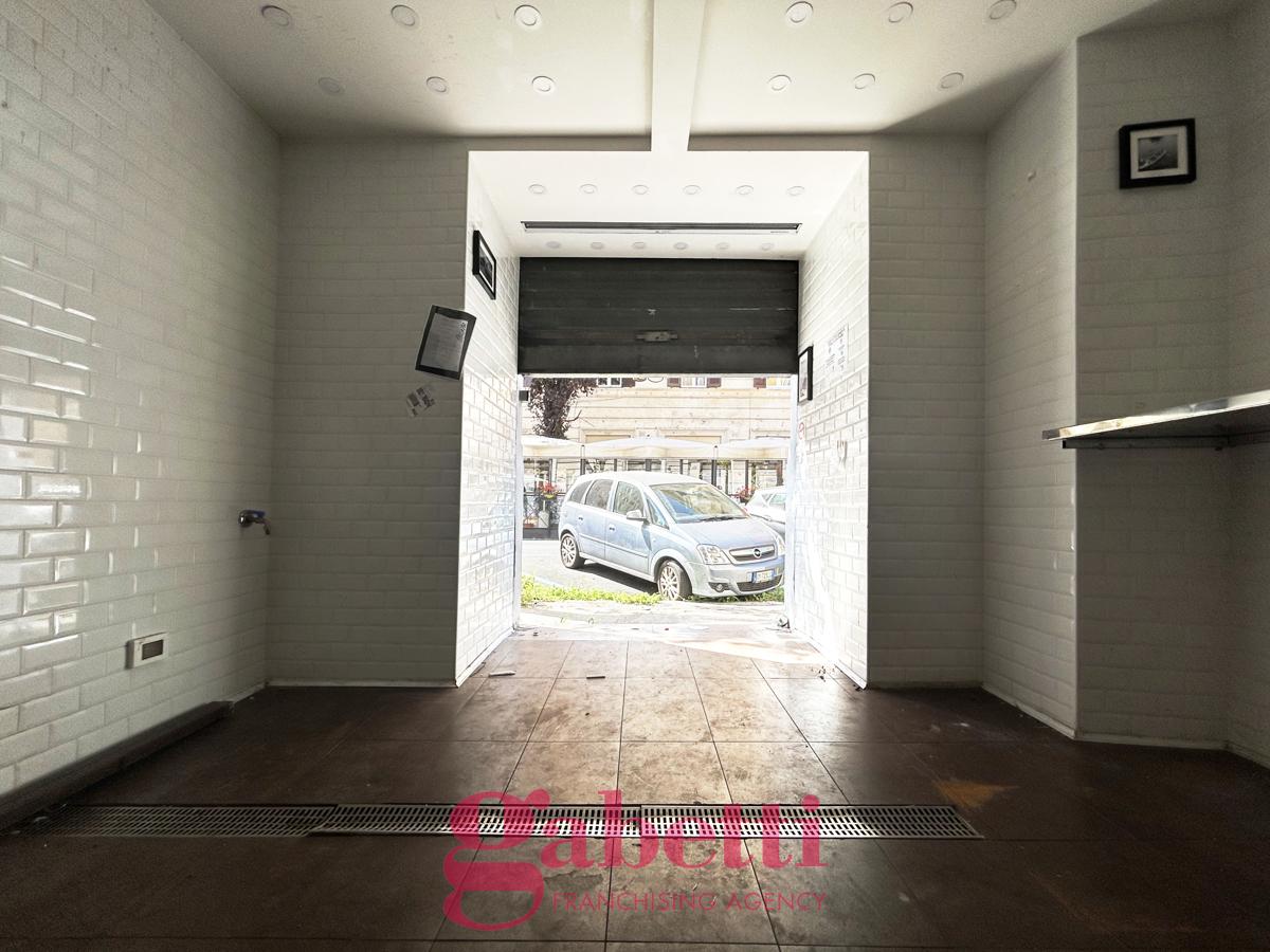 Negozio in affitto a Roma