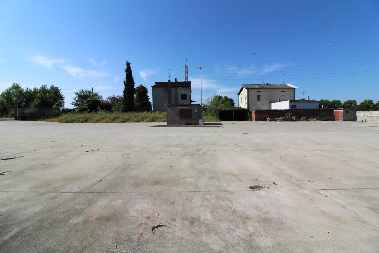 Terreno edificabile industriale in vendita a Brescia