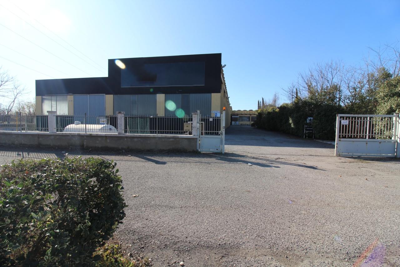 Capannone in vendita a Nuvolera