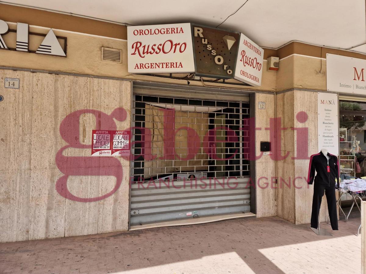 Negozio in affitto a San Nicola La Strada