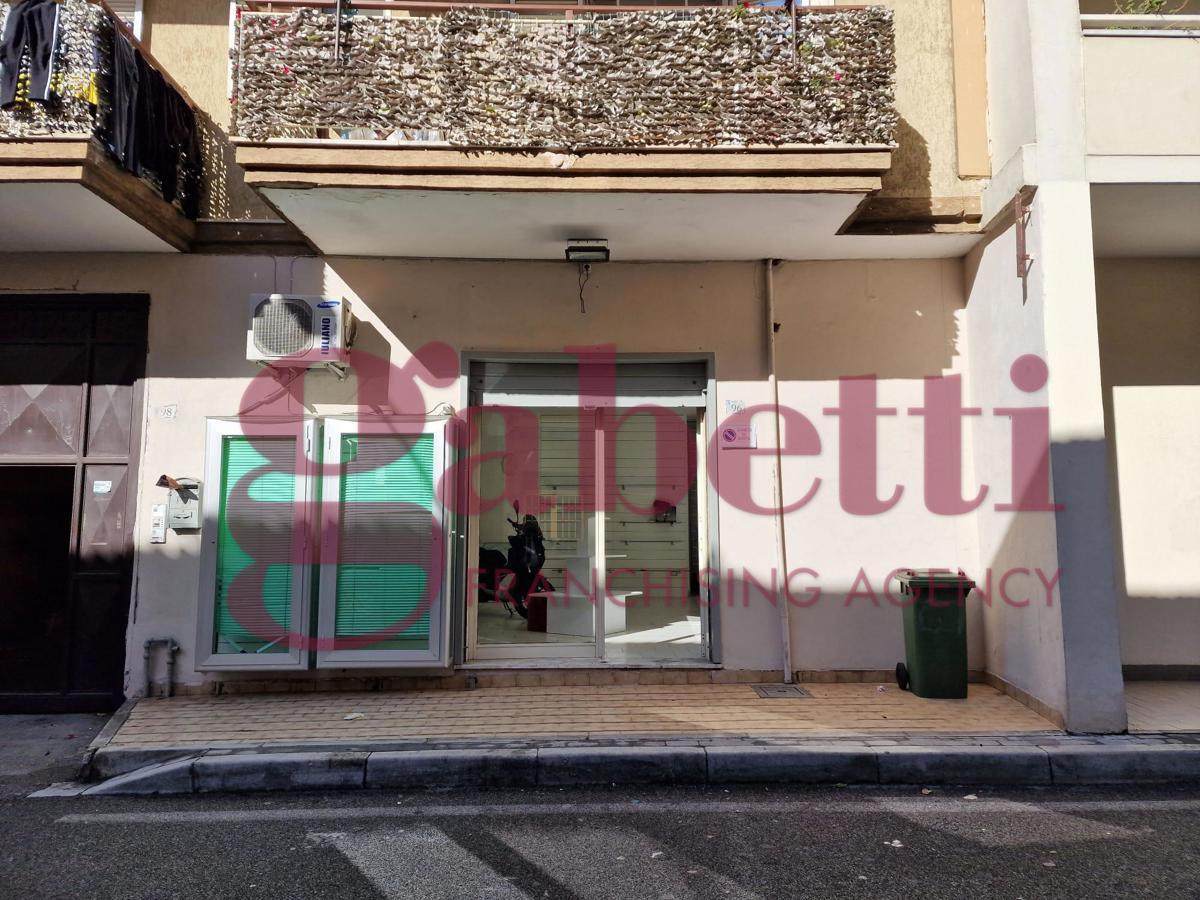 Negozio in affitto a San Nicola La Strada