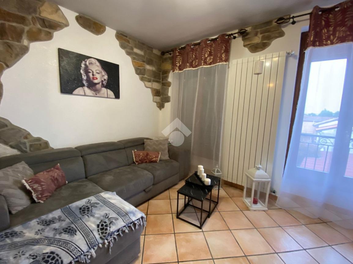 Appartamento in vendita a Lurano