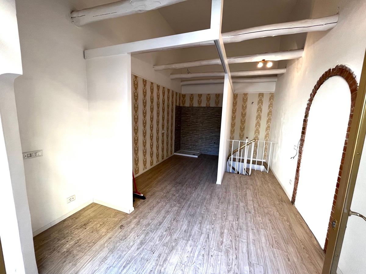 Negozio in affitto a Roma