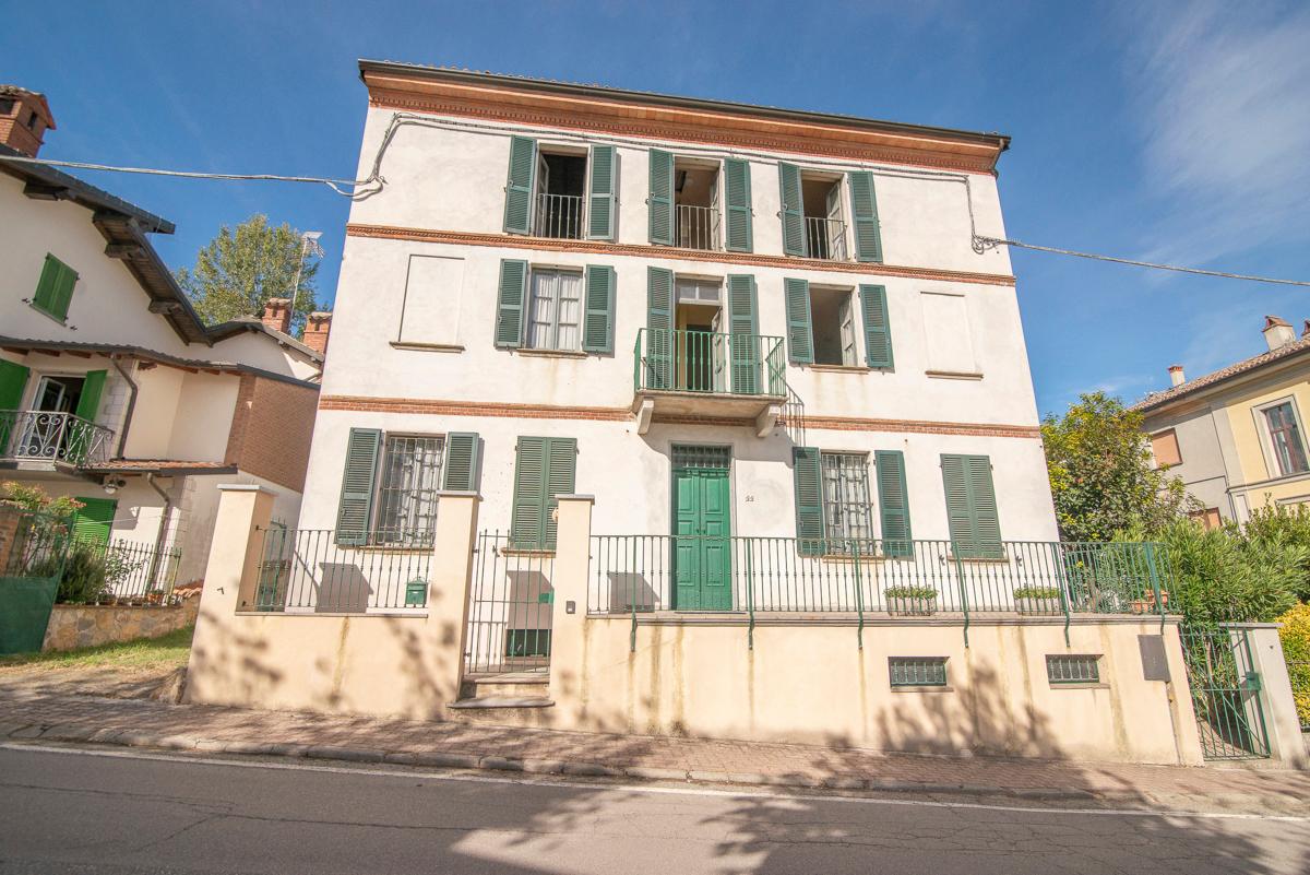 Casa indipendente in vendita a Castana