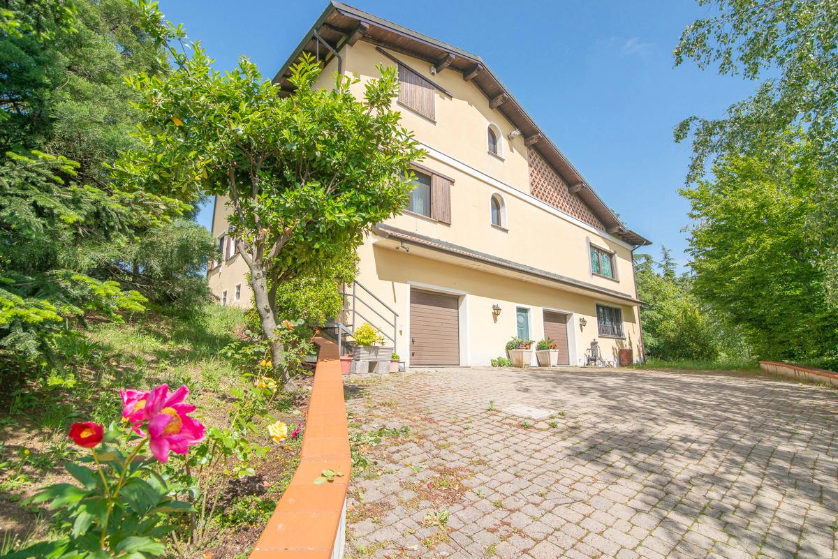 Villa in vendita a Castana